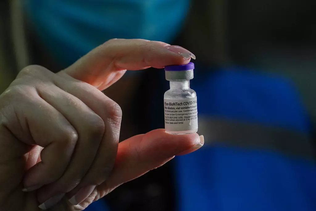 Dose de reforço da Pfizer aumenta anticorpos em até 25 vezes