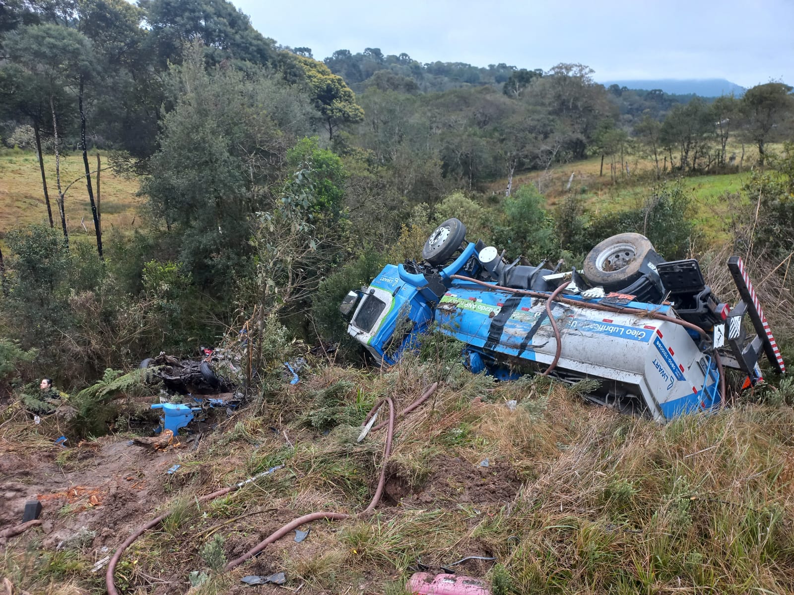 Três pessoas morrem em grave acidente na BR-282 em Bocaina do Sul
