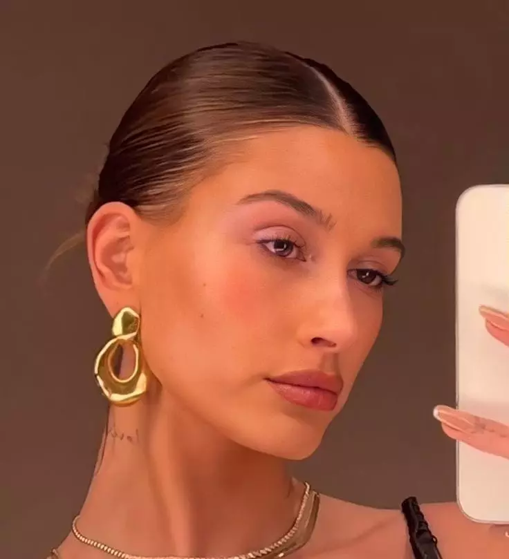 'Clean Girl Look': conheça a nova tendência de beleza que está ...