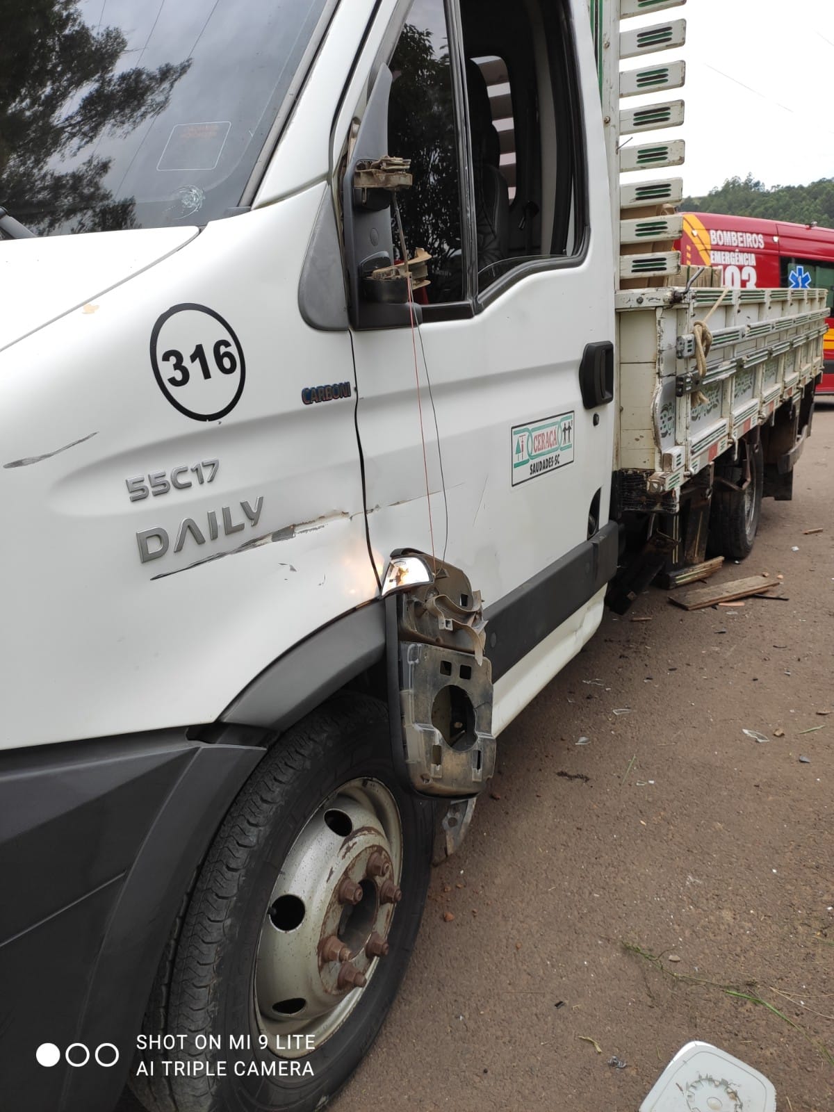 Homem fica com múltiplos ferimentos após acidente na SC-160
