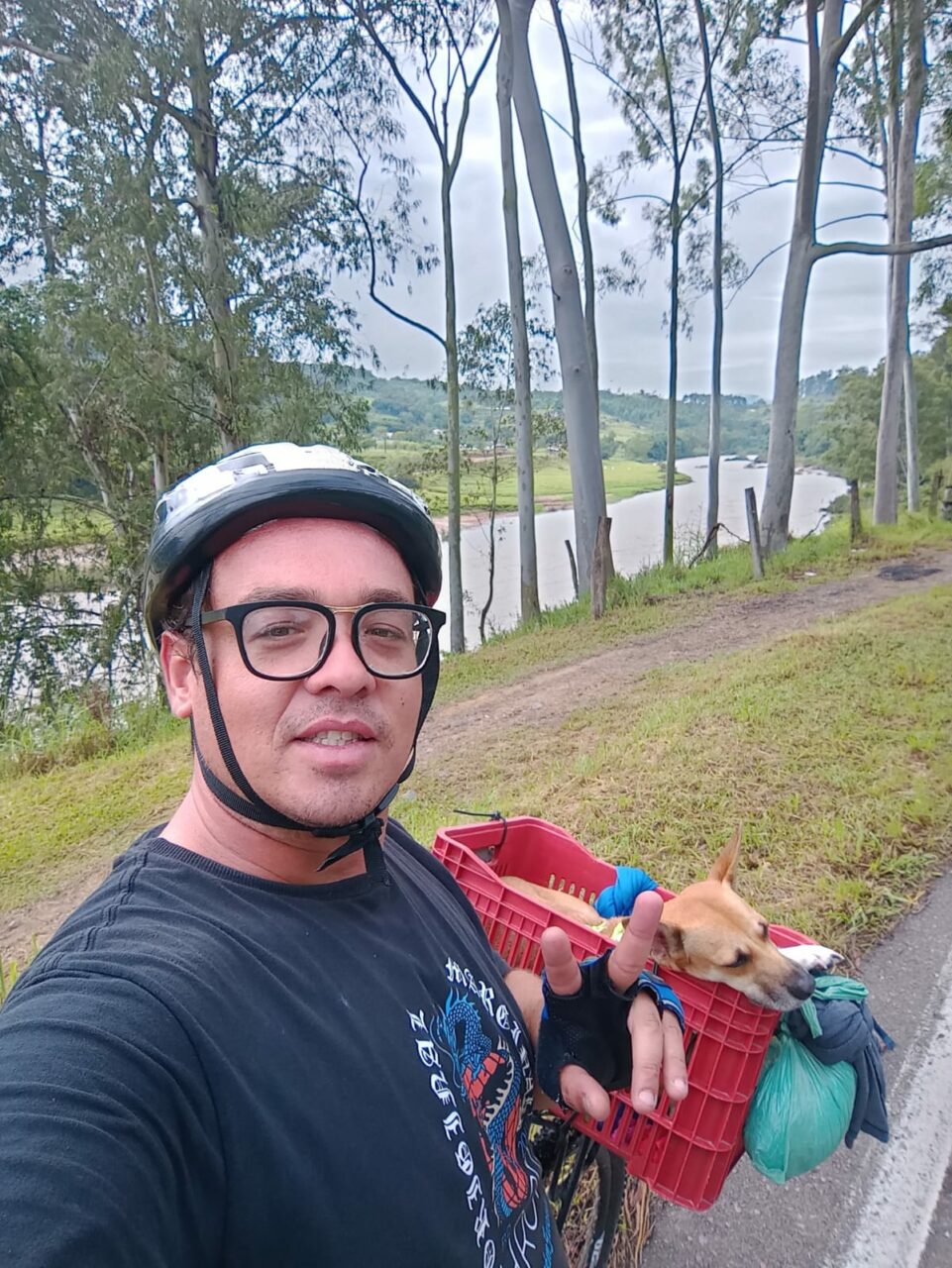 Conheça o homem que está acampado há 3 meses na Serra de SC e ...