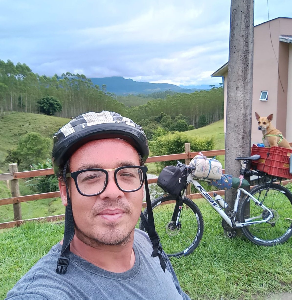 Conheça o homem que está acampado há 3 meses na Serra de SC e ...