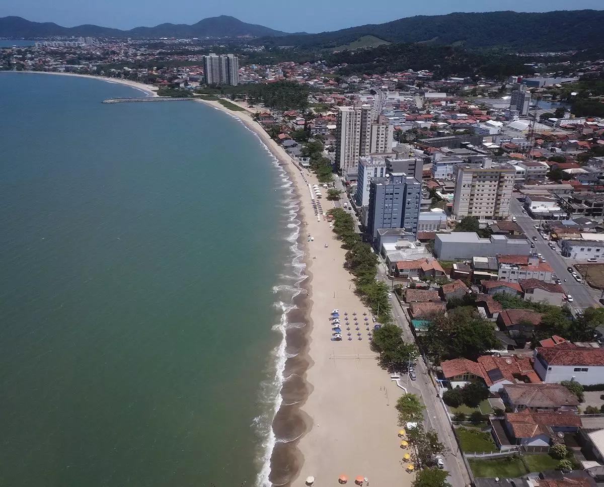 Praia em SC terá 2 quilômetros de orla alargada