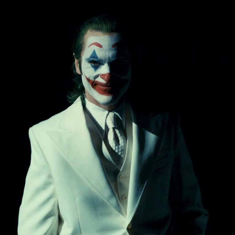 Por que o Coringa Veste Branco em 'Joker 2'? Descubra Segredo!