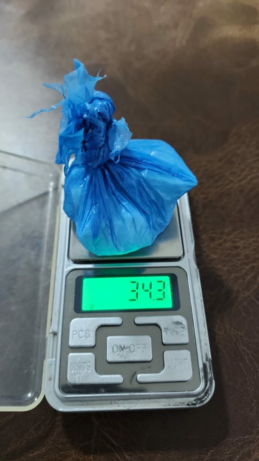 Adolescente é apreendida com drogas e arma no Oeste de SC